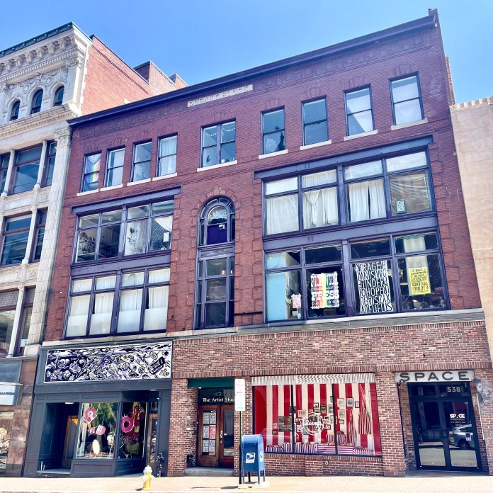 Summer Spotlight Six - CreativeGround